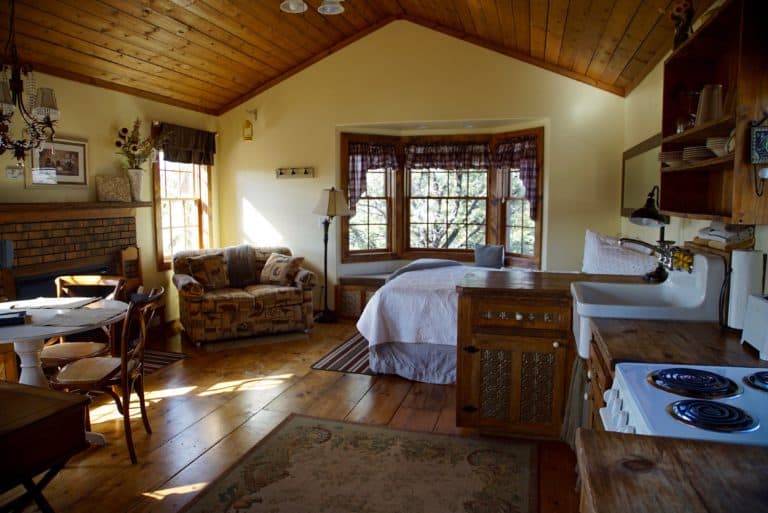Vacation Cabin Rentals | Whispering Oaks Ranch | Moab, UT